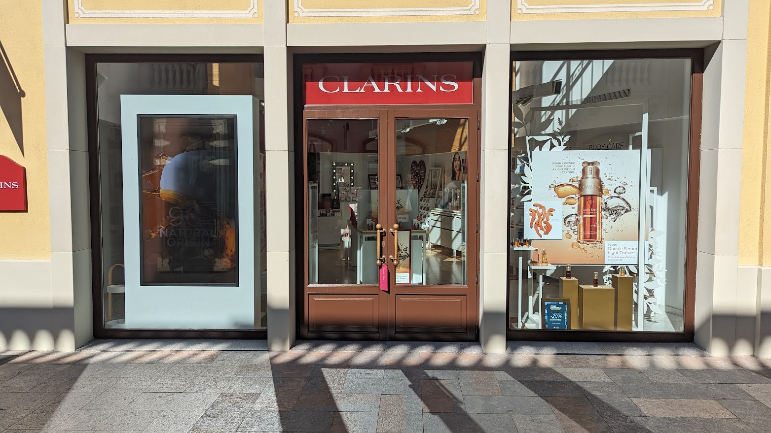 La Roca Village: Most Experience per Sqm | invidis