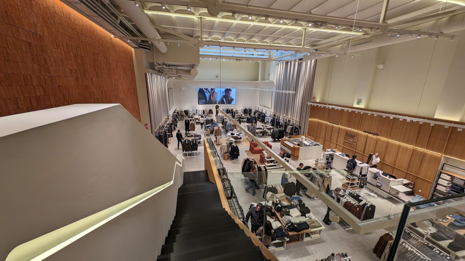 Mango: Minimal signage with big impact | invidis