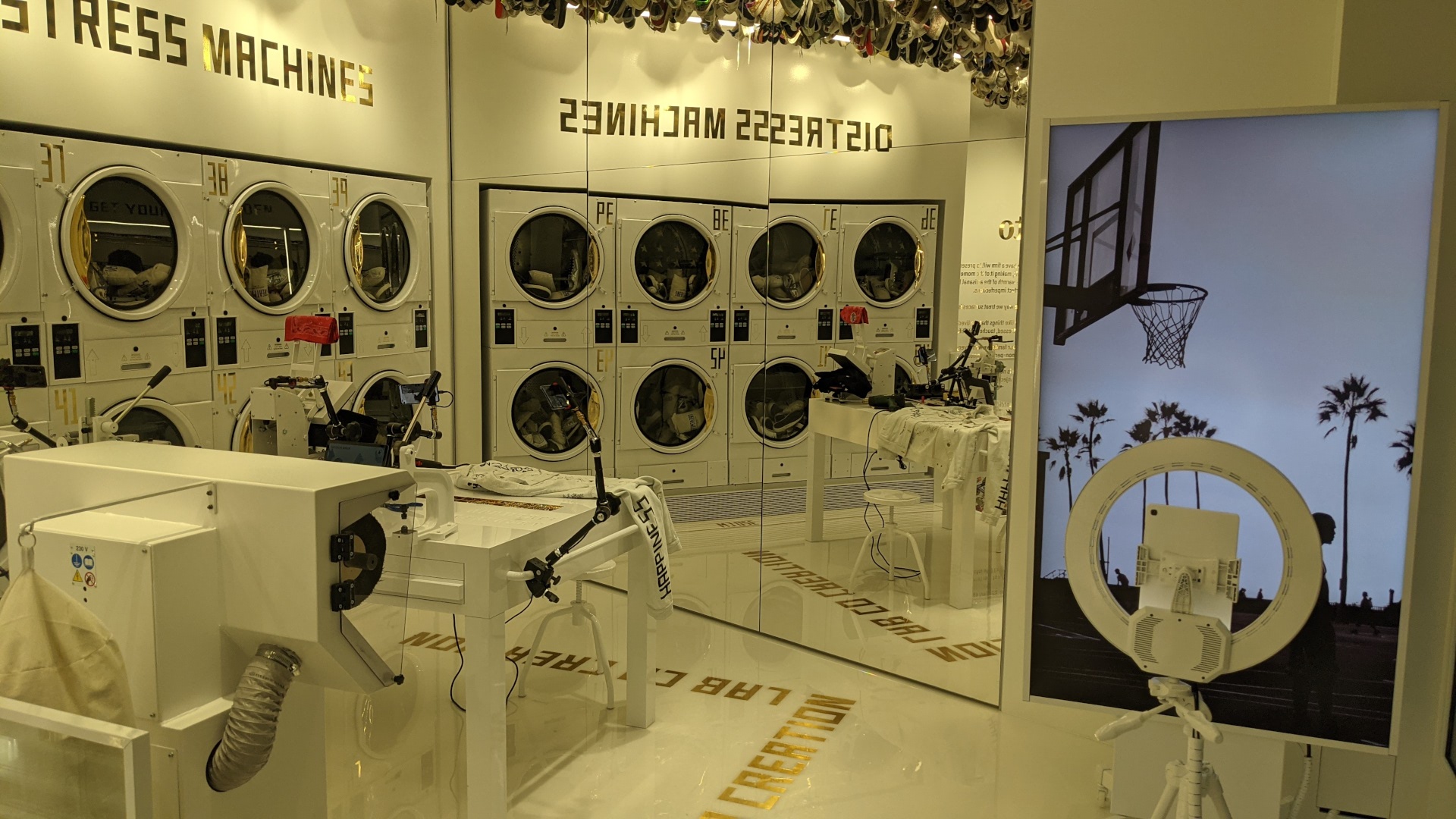 Golden Goose: The Co-Creation Instore Experience | invidis