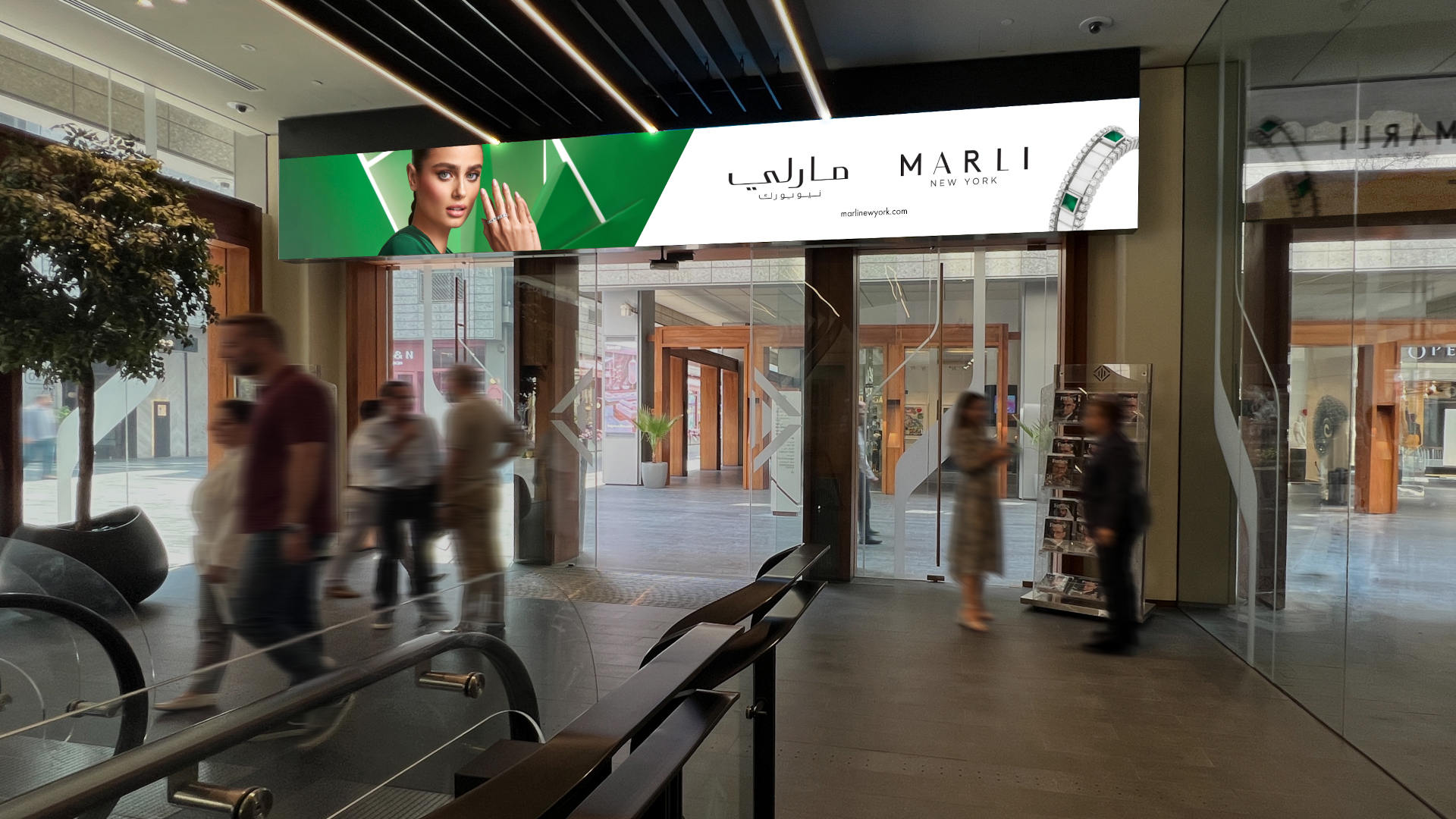 Elevision: Skyscraper DooH | invidis