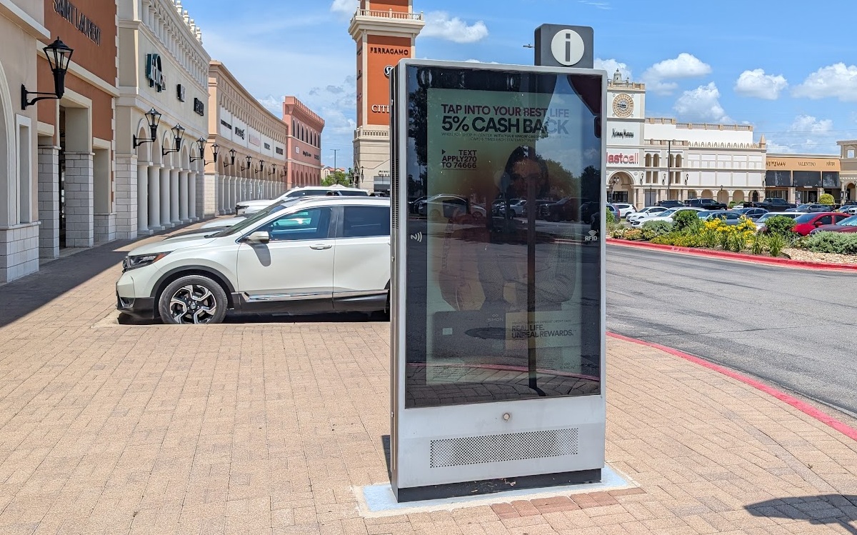 Outdoor Screens: Hotter than Specified | invidis