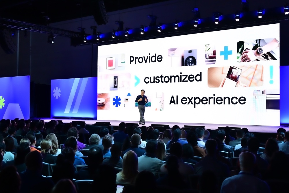 AI for All: 3,000 Delegates at Samsung Developer Conference | invidis