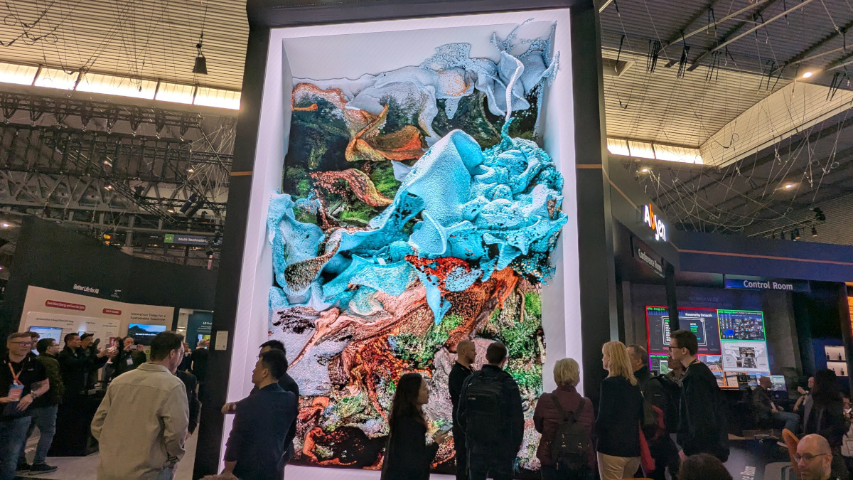 ISE 2025: The Top 10 Digital Signage Trends | invidis