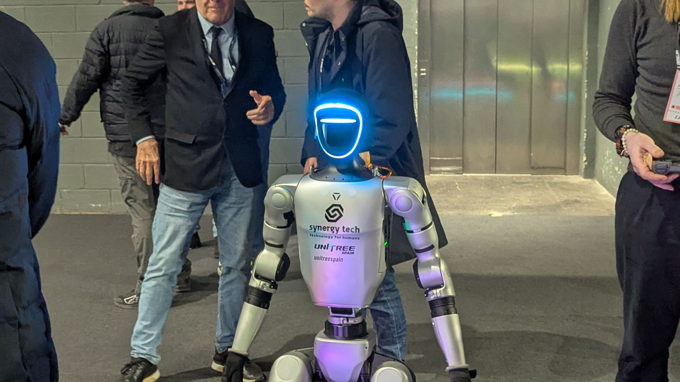 ISE 2025: The Top 10 Digital Signage Trends | invidis