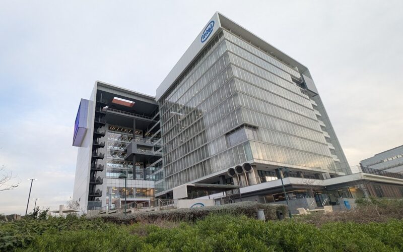 Israel: Intel Smart Building with 3D DooH | invidis