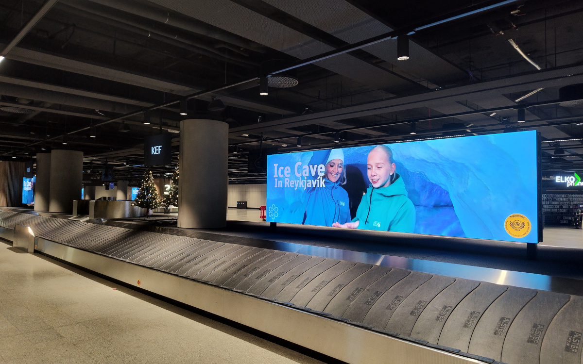 Airports: Breakthrough for Flip-Chip LED in DooH | invidis
